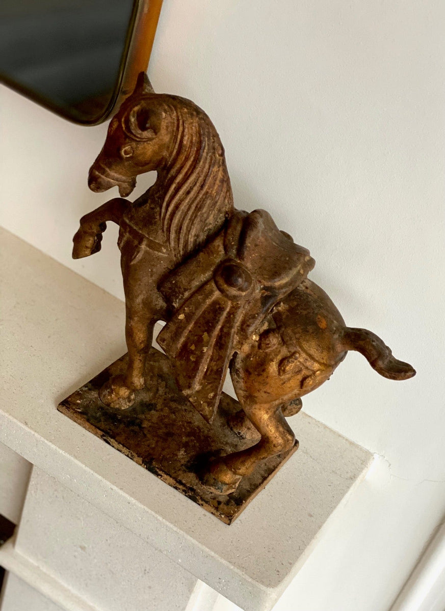 Decorative horse statue – KEPT London